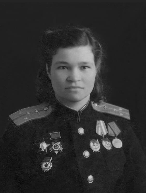Female War Heroes | Women Who Fought in Wars in History