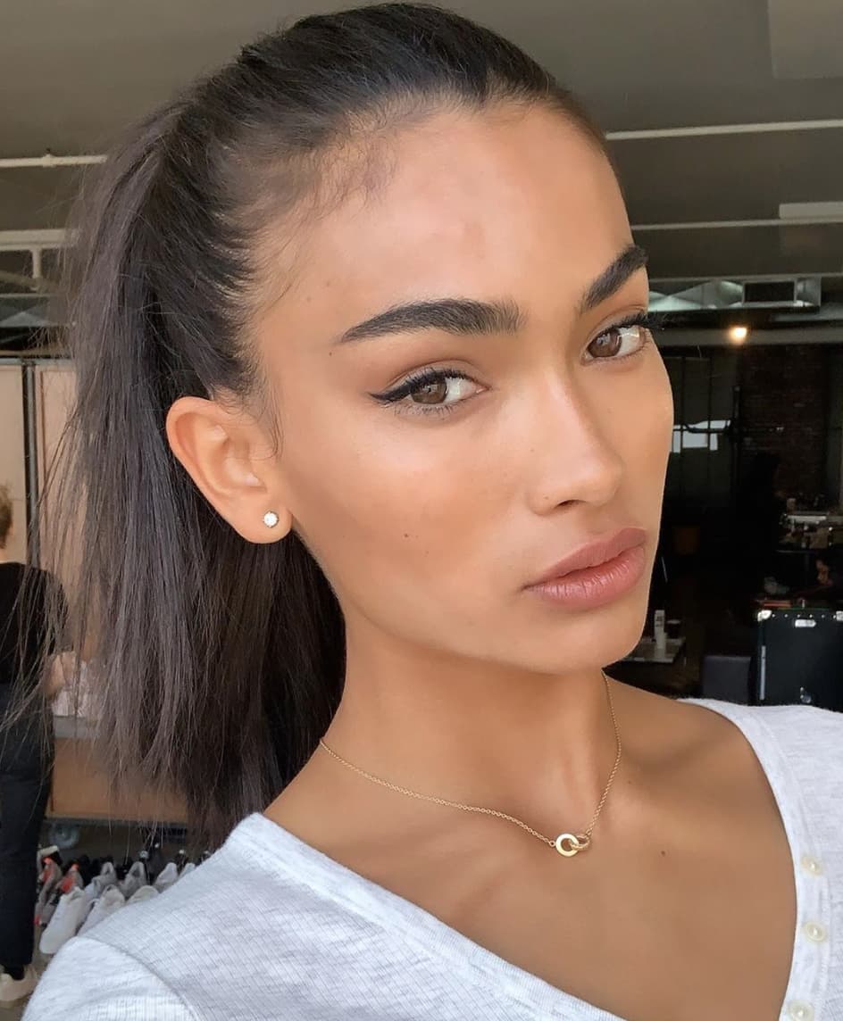 25 Half-Indian and Half-White Celebrities