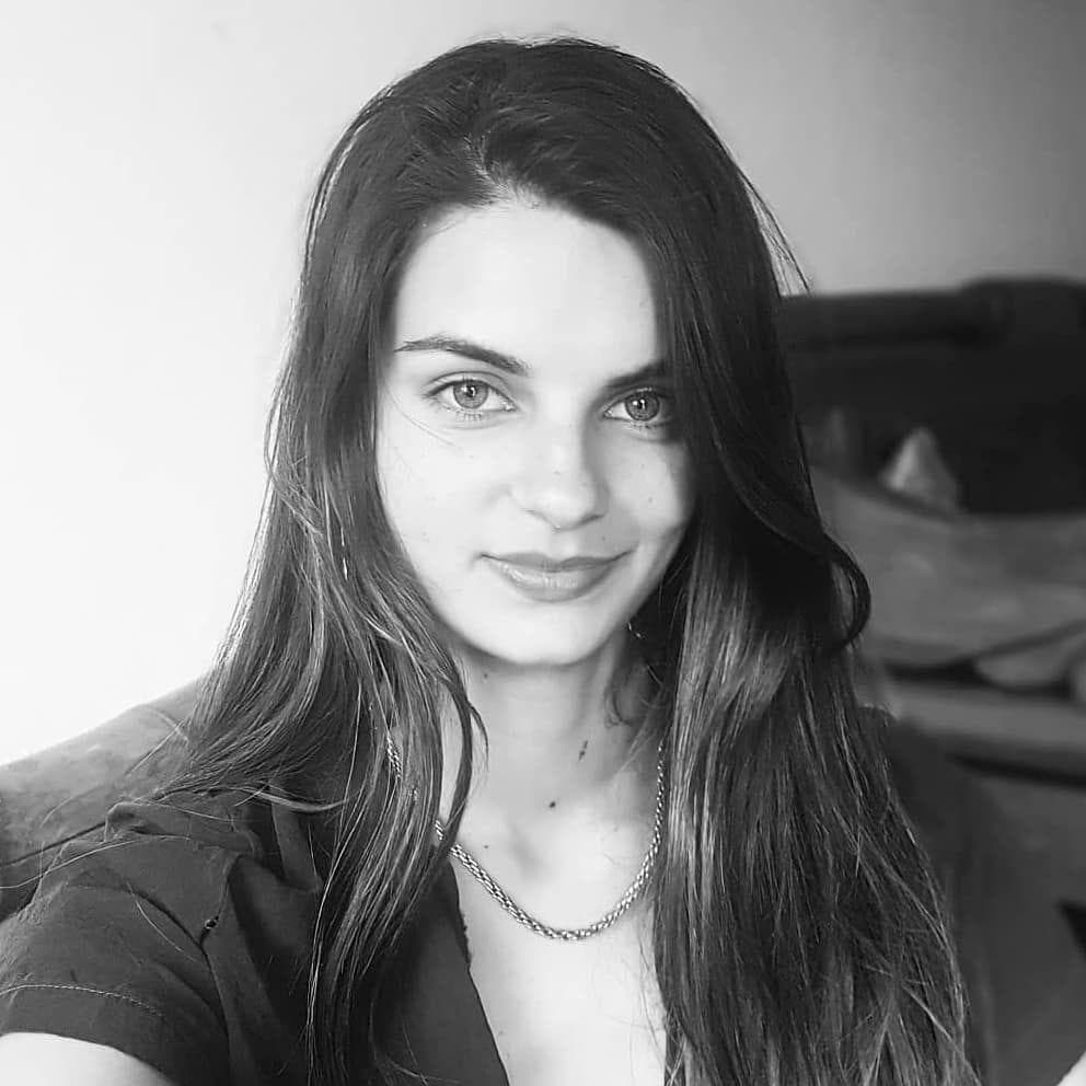 25 Half-Indian and Half-White Celebrities