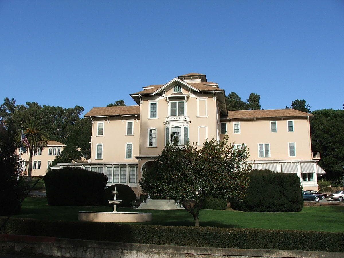 The Most Excessive, Over The Top Homes In US History