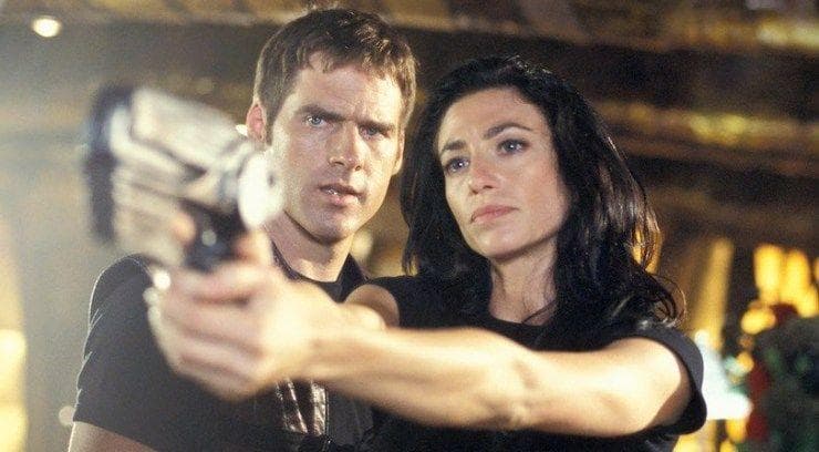 16 Most Memorable Human And Alien Romance In Fiction, Ranked