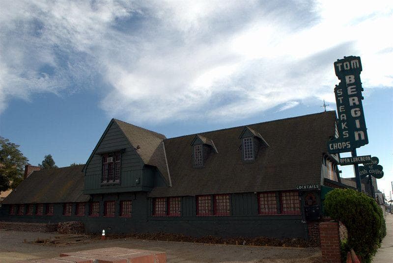 The Most Over-The-Top Old Hollywood Party Pads