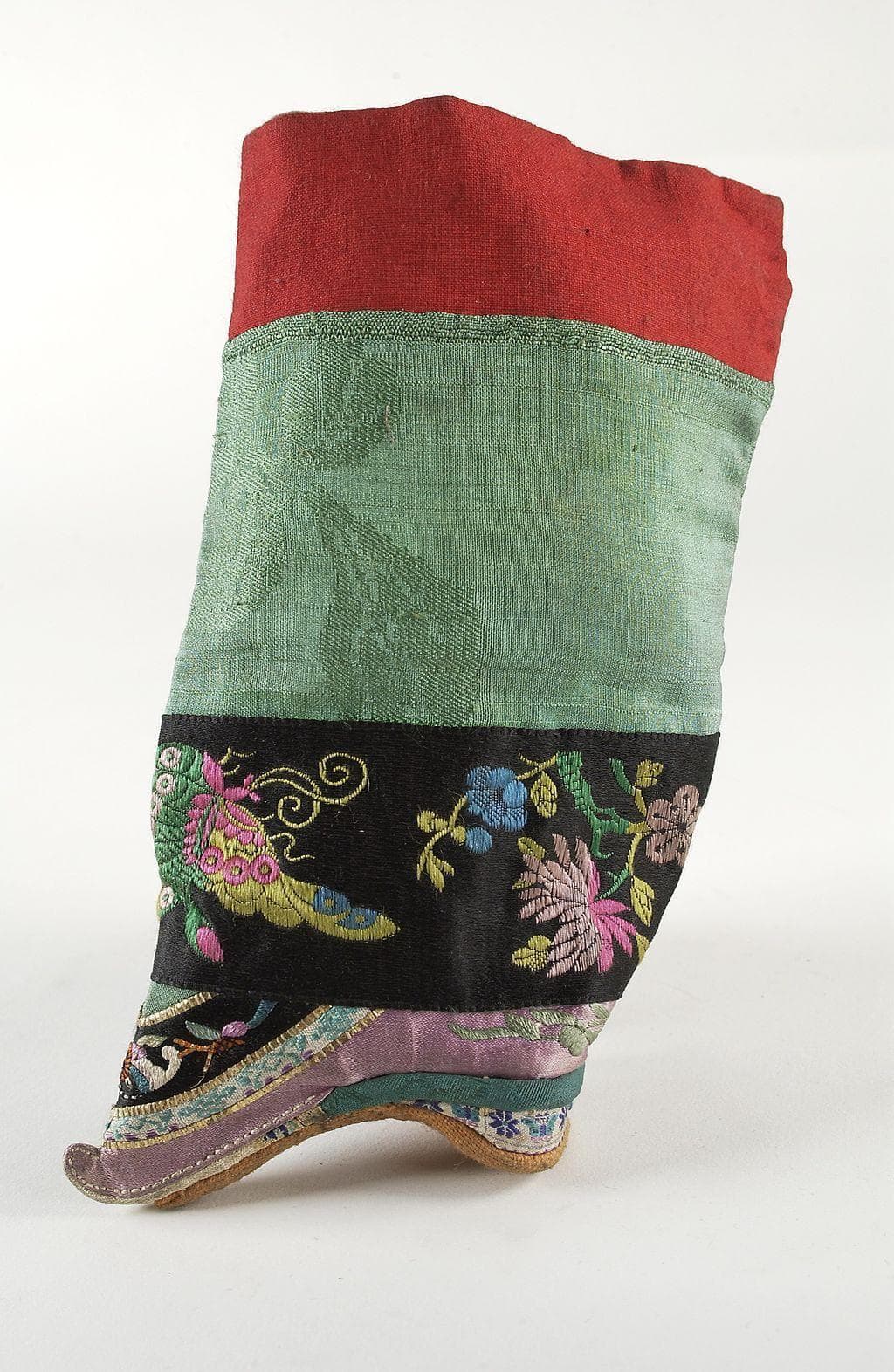 The Real Legend of Mulan Is Darker Than You Thought