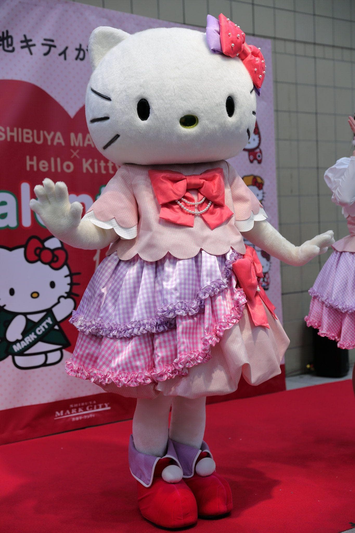 Hello Kitty's Origin Comes From Kawaii Culture, A Post-War Punk Movement