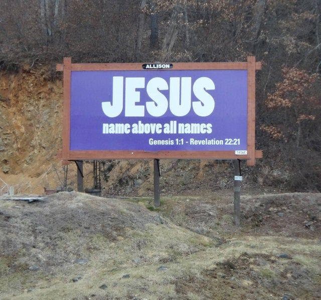 33 Ironic Signs That Aren't Helping Anyone