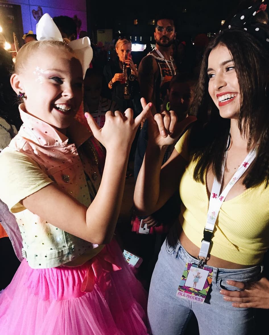 15 Celebrities Who Are Friends With JoJo Siwa, From Elton John To Miley ...