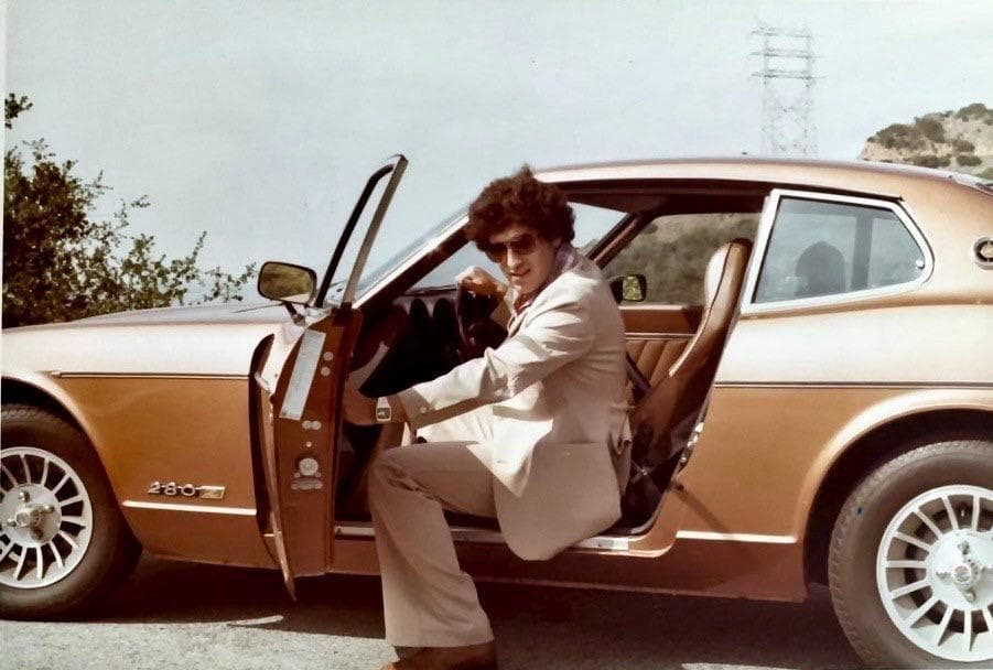 Random Vintage Color Photos Of People With Classic Cars | Best Random Tools