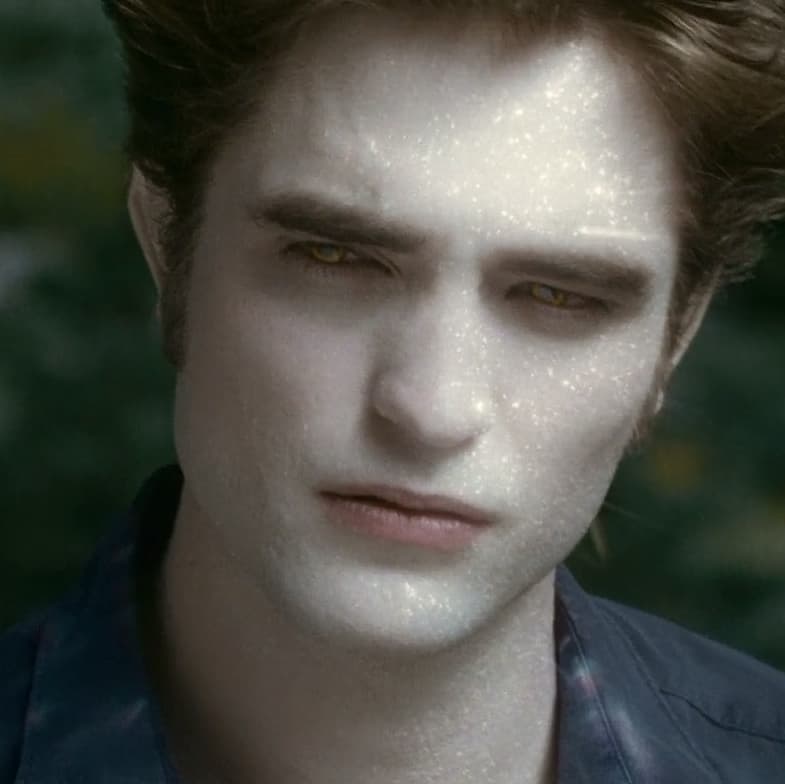15 Must Read Vampire Fan Theories From Movies And TV, Ranked By Other Fans