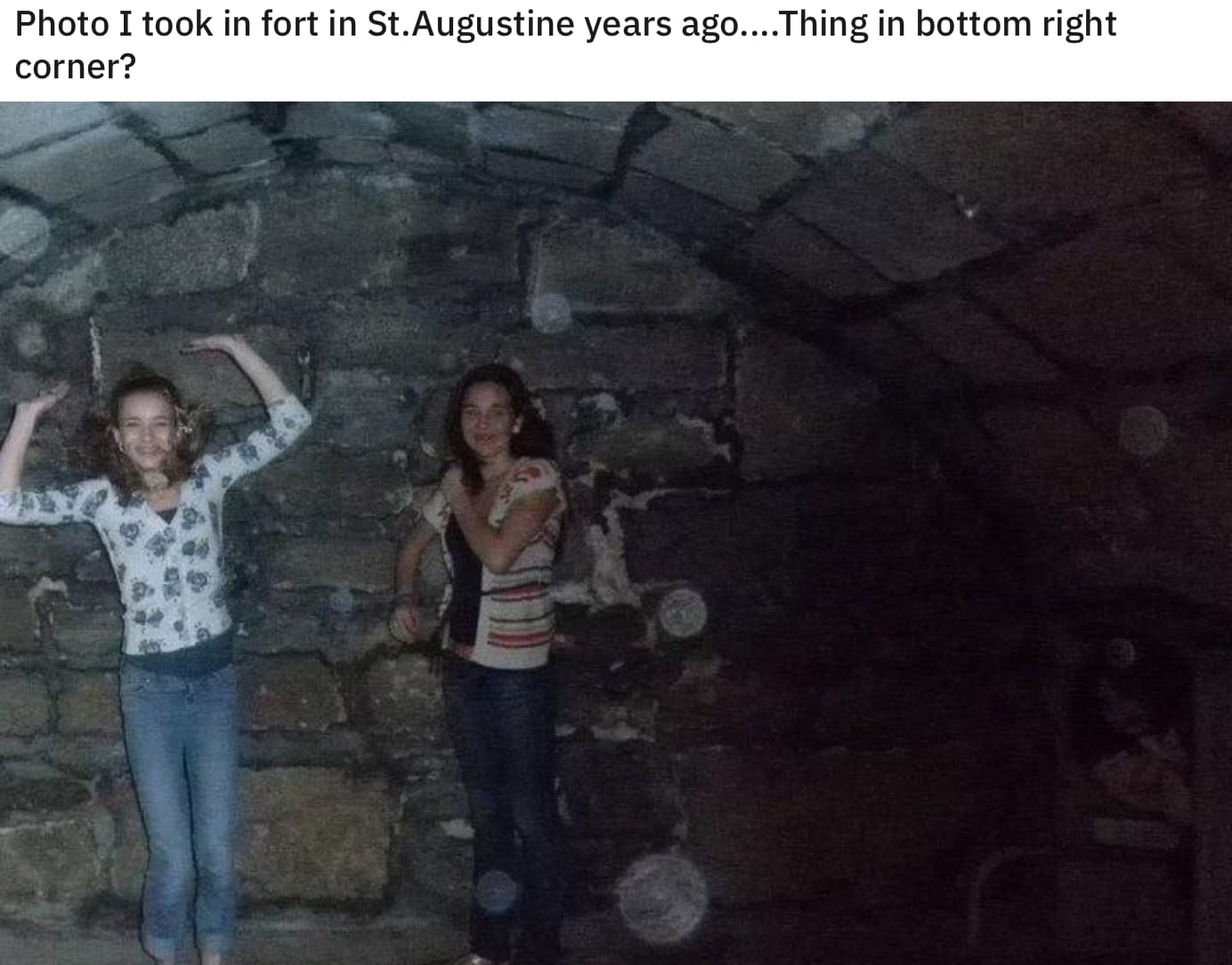 25 Ghost Photobombs That Make Us Say 'AH!'