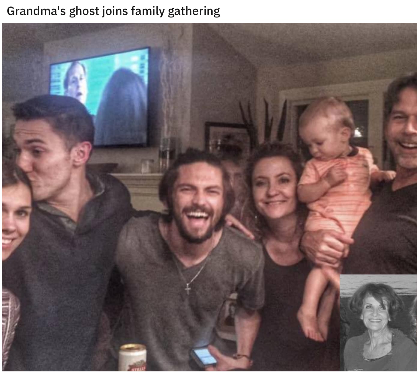 25 Ghost Photobombs That Make Us Say 'AH!'