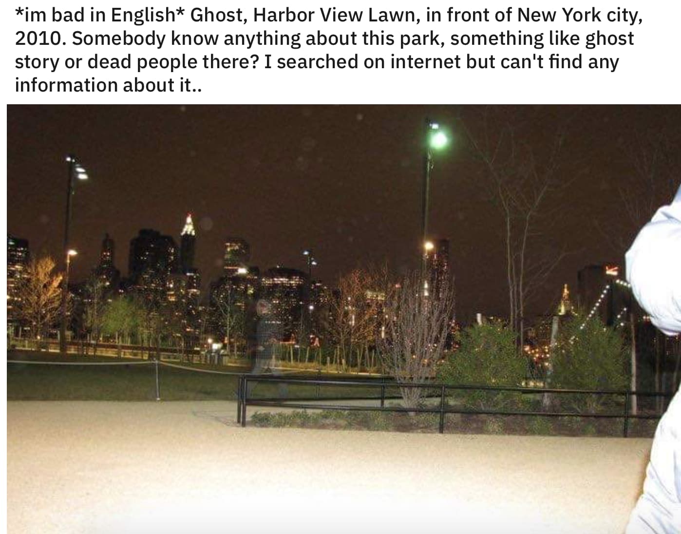 25 Ghost Photobombs That Make Us Say 'AH!'