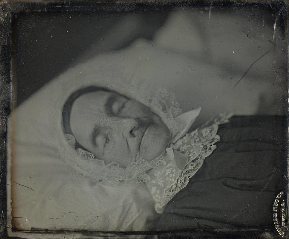 Seemingly Normal Pictures With Unsettling Backstories