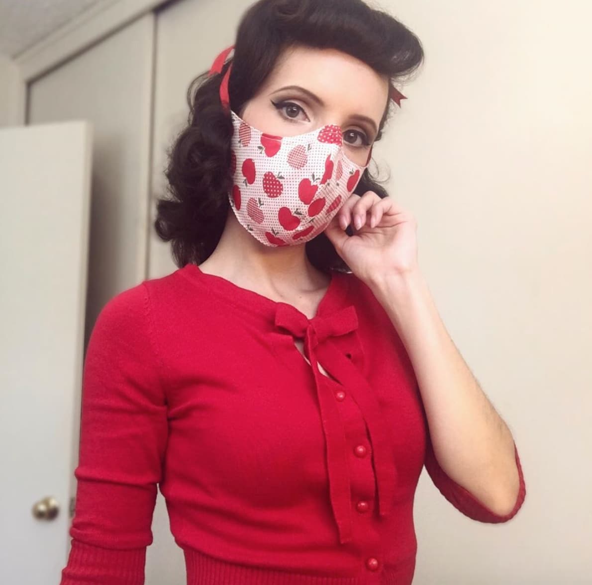 20 Highly Fashionable Quarantine Outfits | FizX