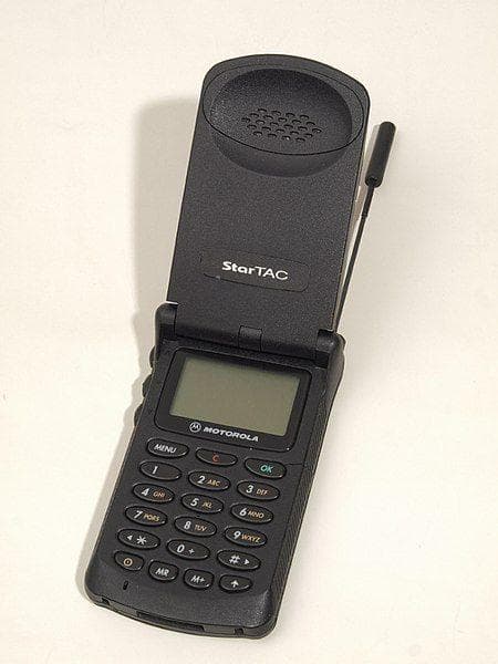 20 Pictures That Show How Cell Phones Have Changed Over The Years