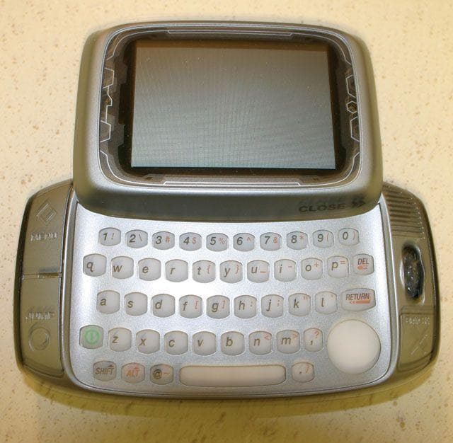 20 Pictures That Show How Cell Phones Have Changed Over The Years