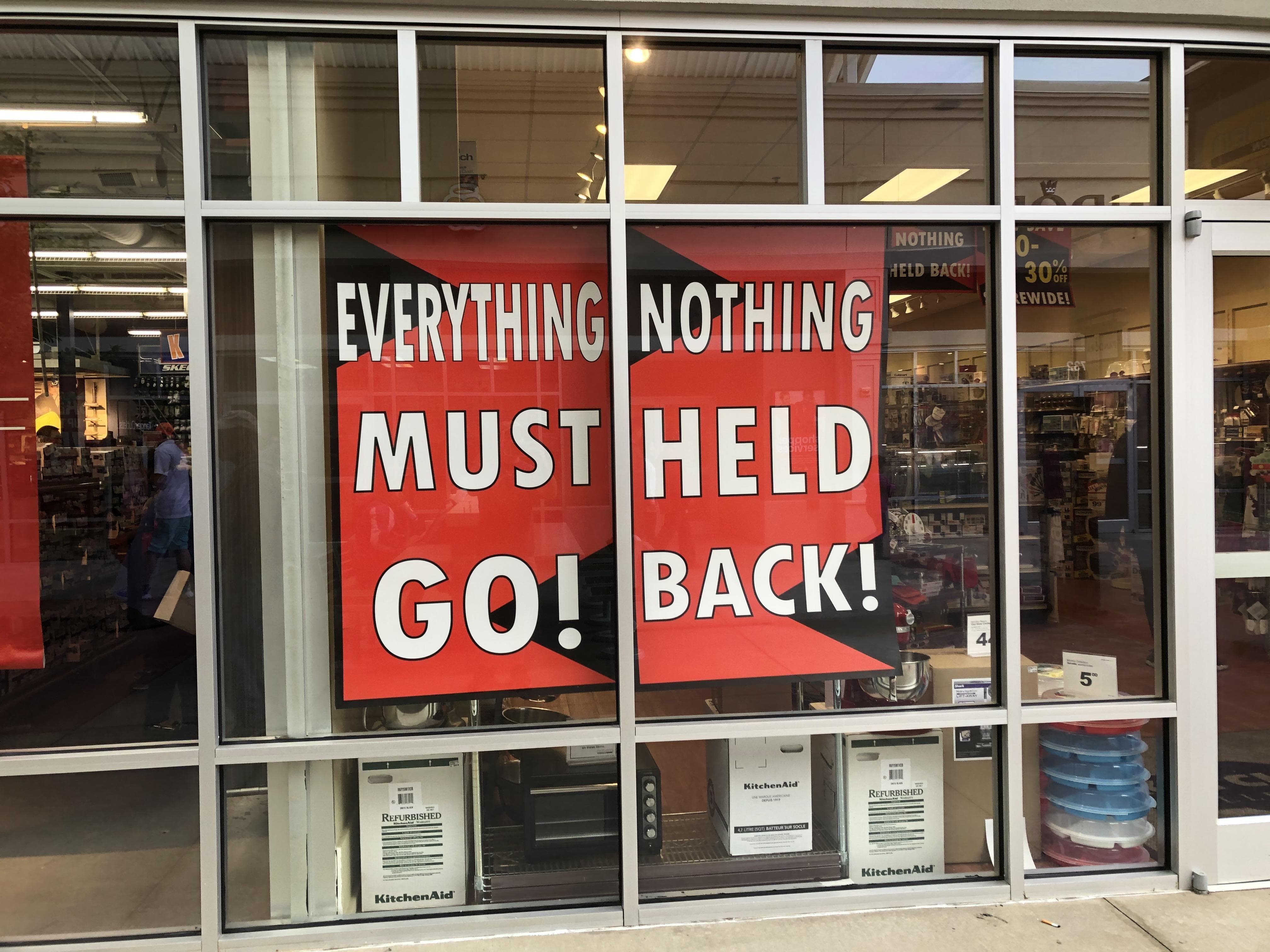 32 Hilarious Sign Fails That Made Their Messages Meaningless