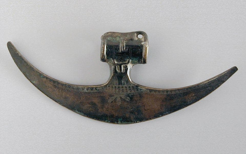 25 Historical Weapons That Made Us Say 'Whoa'