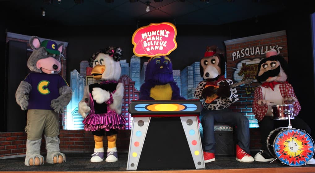 13 Chuck E. Cheese Images Guaranteed To Give ‘80s Kids Flashbacks