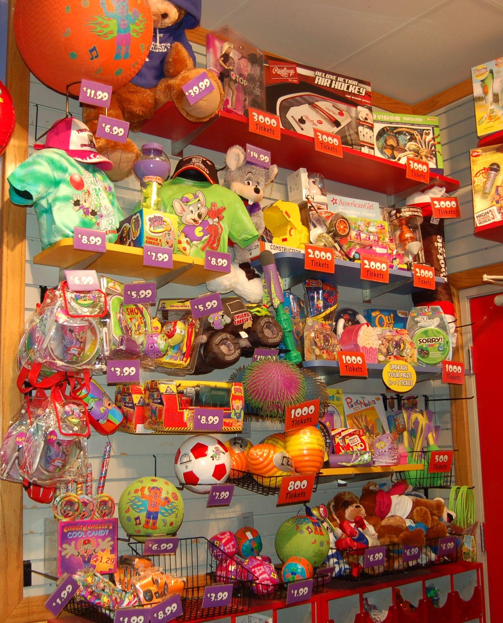 13 Chuck E. Cheese Images Guaranteed To Give ‘80s Kids Flashbacks