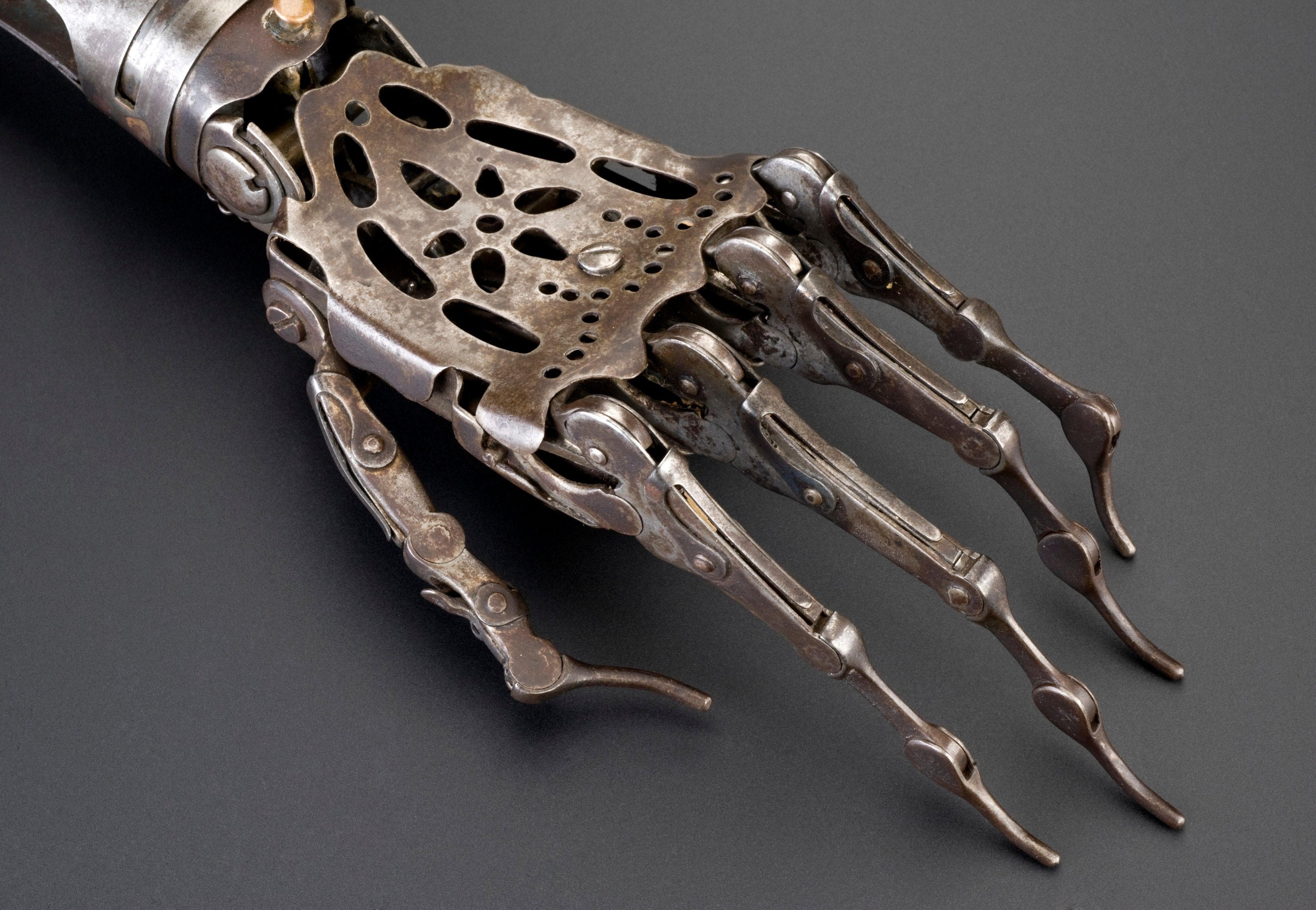 Cool Historical Prosthetics That Made Us Say 'Whoa'