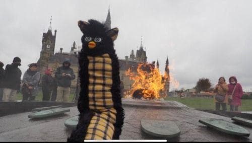 16 Creepy Pictures of Long Furby Toys