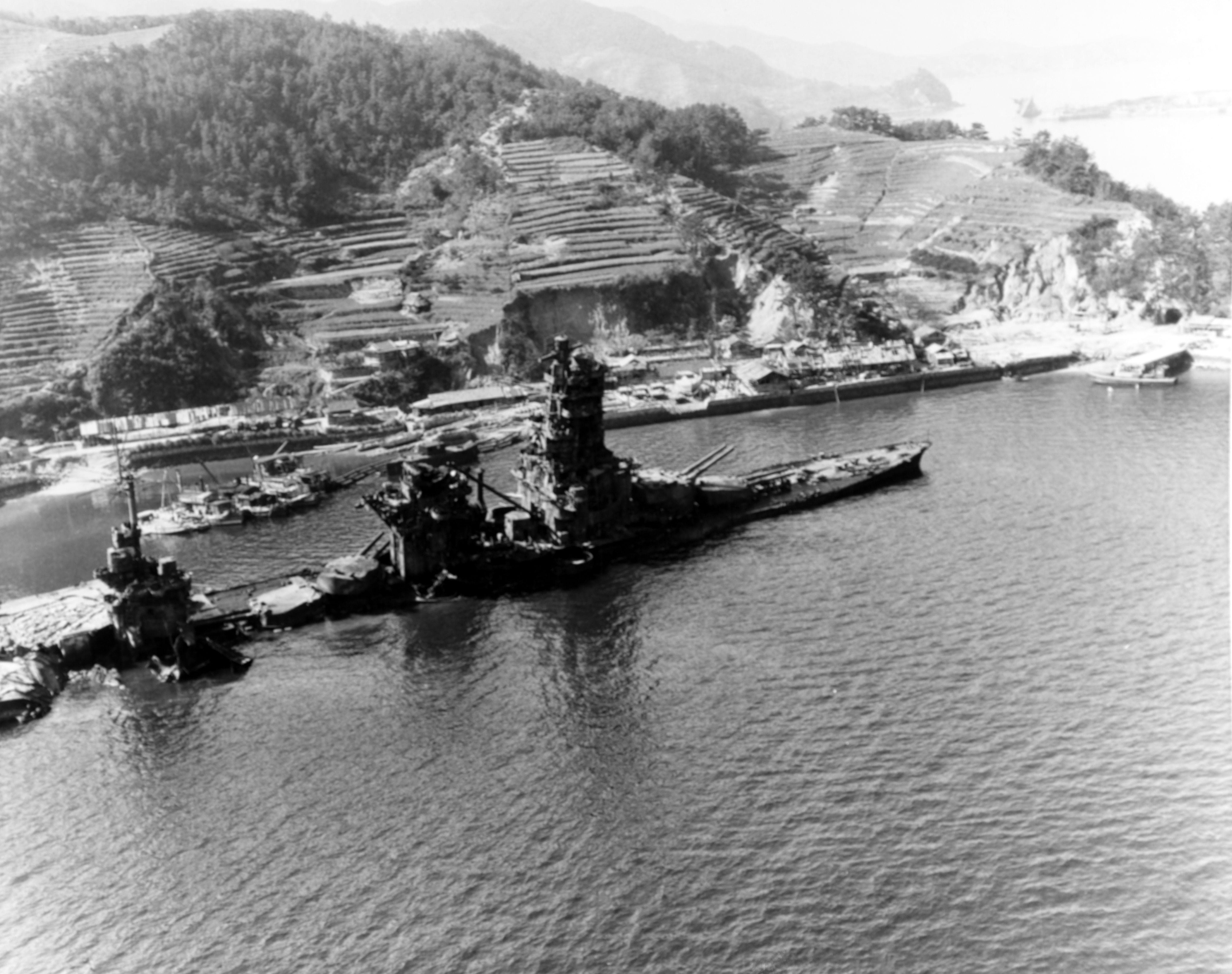 Unsettling Historical Photos Of The Sea