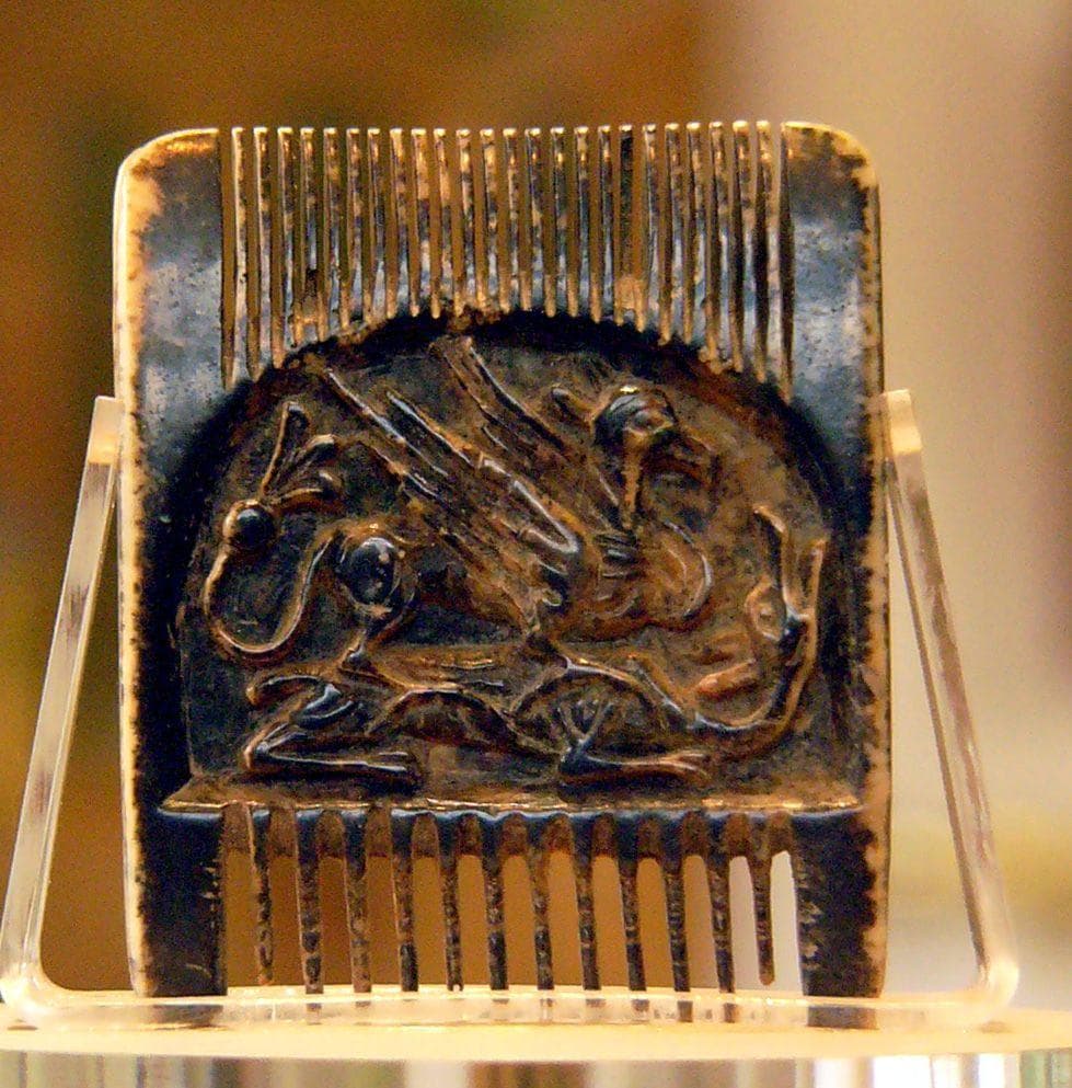 Things People Used For Personal Grooming Throughout History