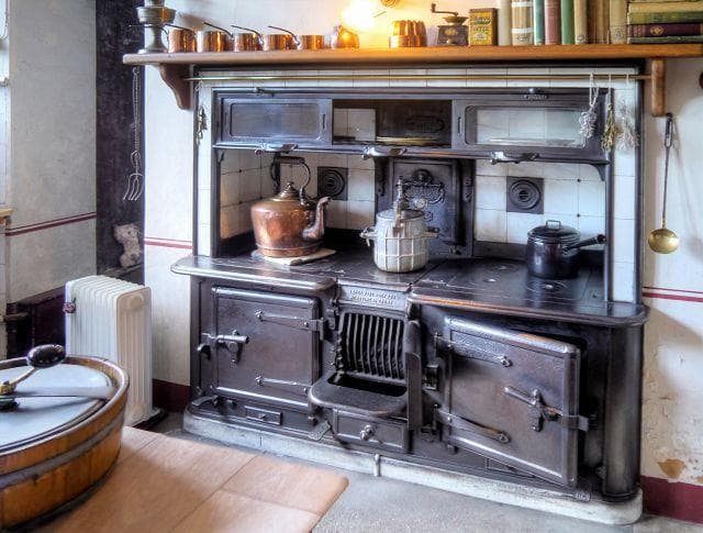 Lavish Kitchens Throughout History That Made Us Say 'Whoa'