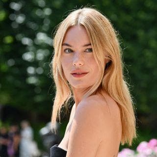 The 25+ Most Famous Model In The World Right Now, Ranked By Fans