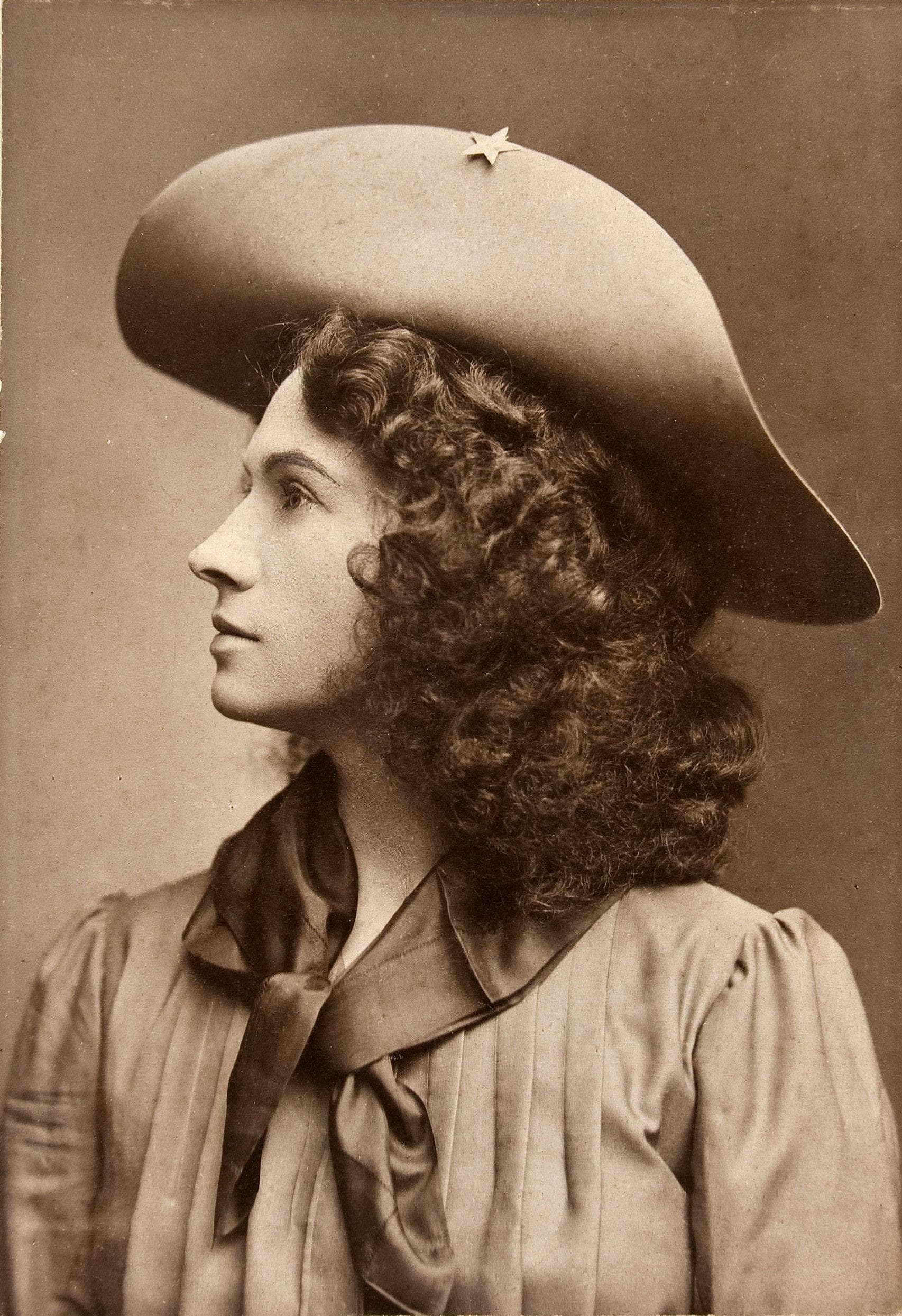 20 Photos Of Historic Figures We Didn't Know Lived Long Enough To Be ...