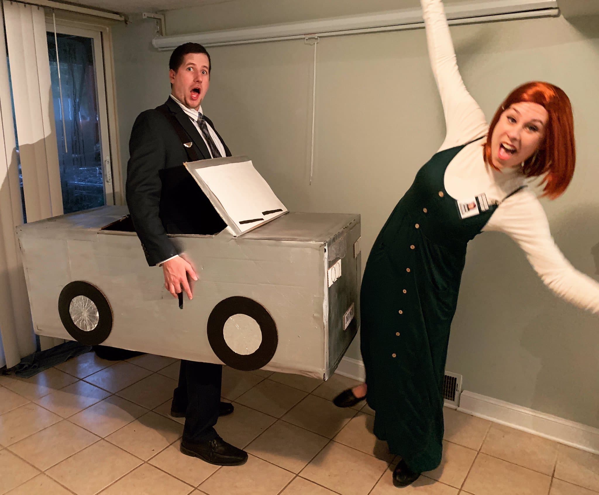 25 Halloween Costumes Inspired By 'The Office' Approved By The Party ...