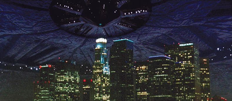 The Scariest Alien Spaceships In Science Fiction, Ranked