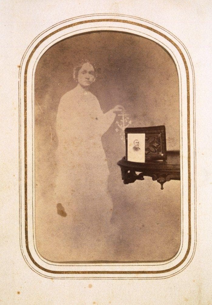 Creepy And Unsettling Victorian Era Photos We Can't Look Away From