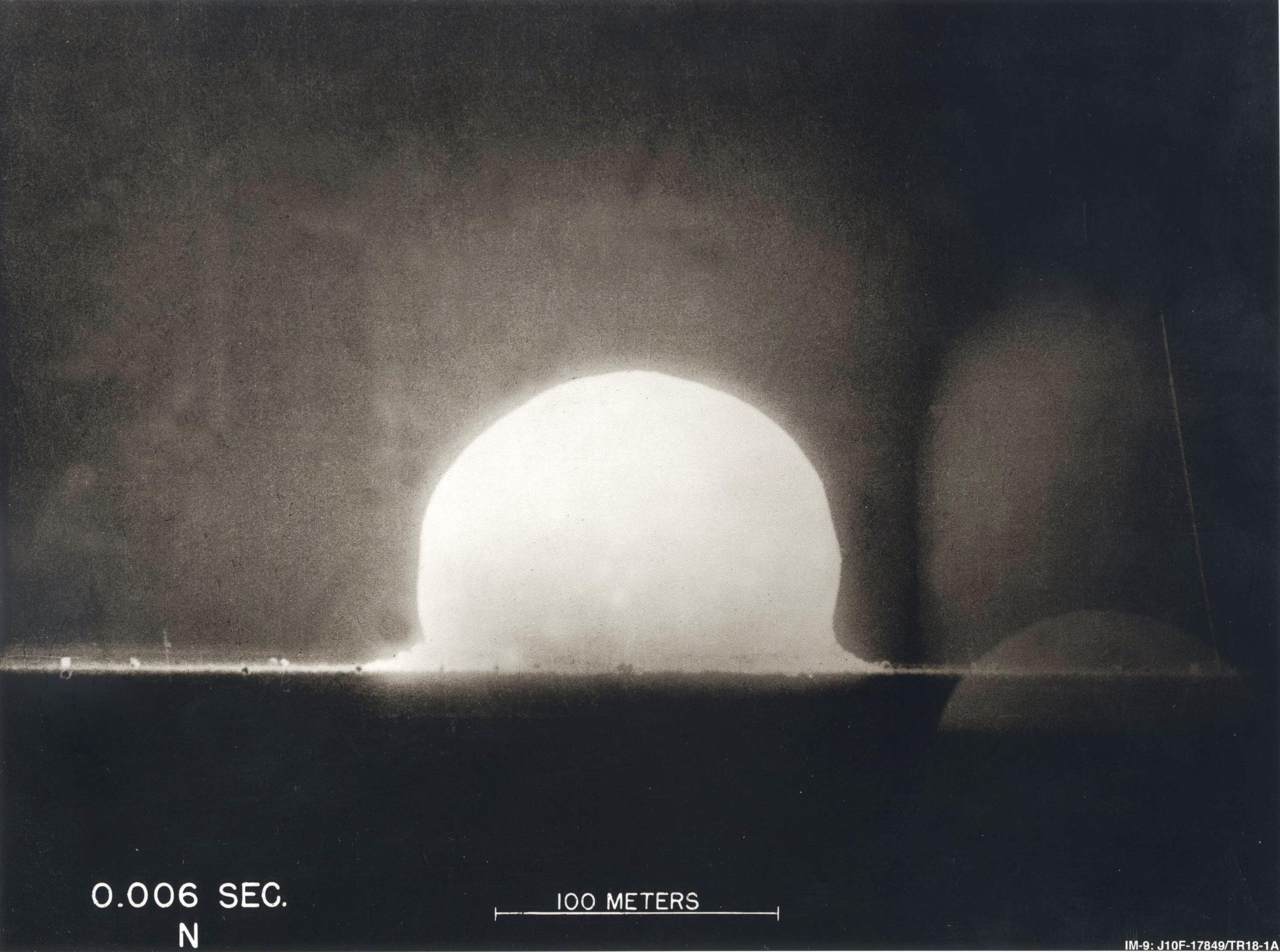 22 Unbelievable Photos From The Detonation Of The First Atomic Bomb