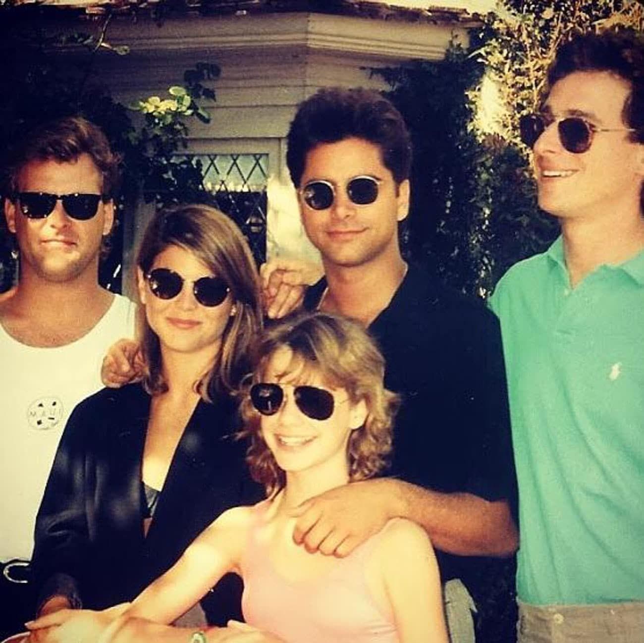 27 Amazing Behind The Scenes Photos From Our Favorite Sitcoms