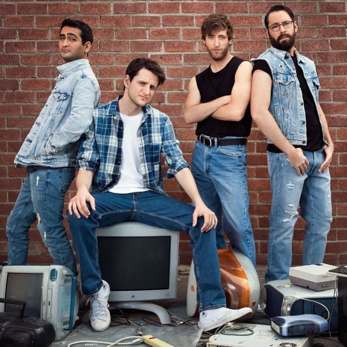 27 Amazing Behind The Scenes Photos From Our Favorite Sitcoms