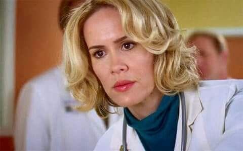 Fan Noticed Plot Holes In Award Winning Shows