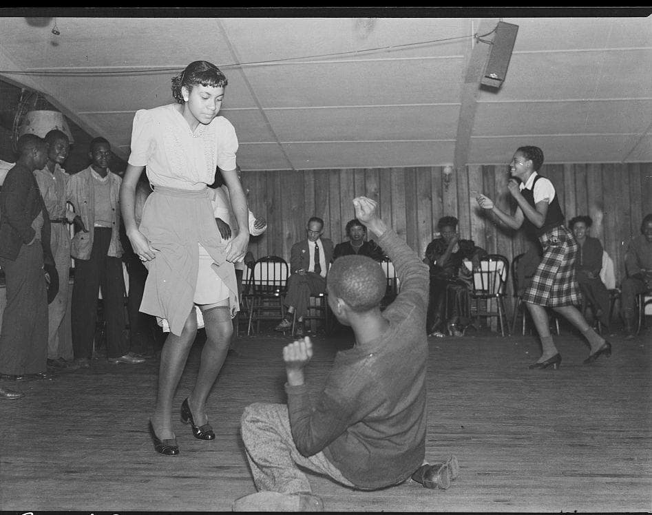 Old School Pictures Of People Dancing That Bring '30s And '40s America ...