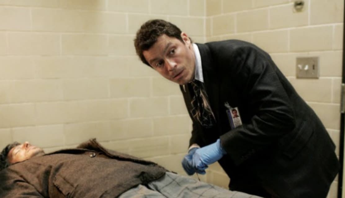 People Reveal The Dumbest TV Plotlines They Ever Watched