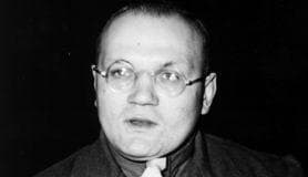 32 Serial Killers Who Are Cancers, From Carl Panzram To Robert Maudsley