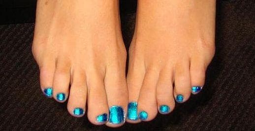 10 Facts About Human Feet That Made Our Toes Curl