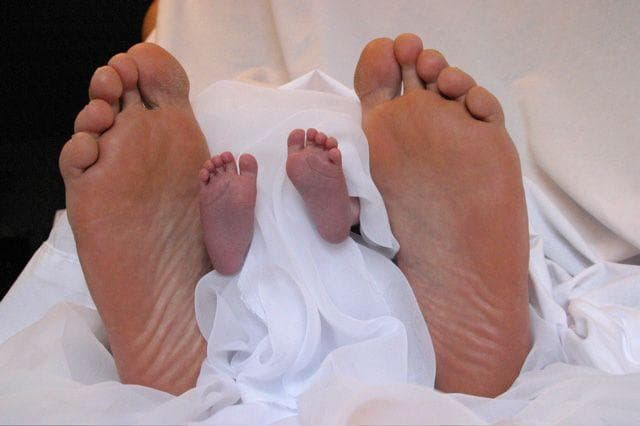 10 Facts About Human Feet That Made Our Toes Curl