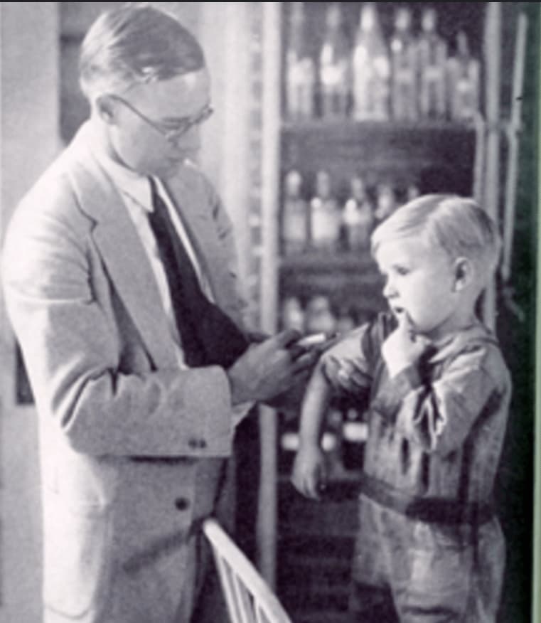 Photos Of Historical Figures We Just Saw This Month That Made Us Say 'Whoa'