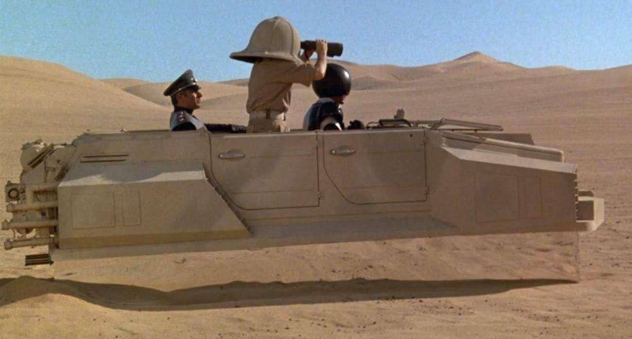 19 Interesting Details From Space Movies That Were Spotted By Fans