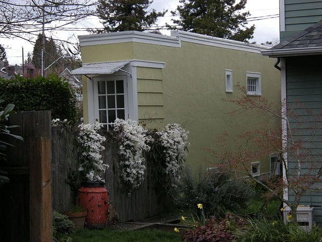 The Most Fantastically Petty Houses Built Out Of Pure Malicious Spite