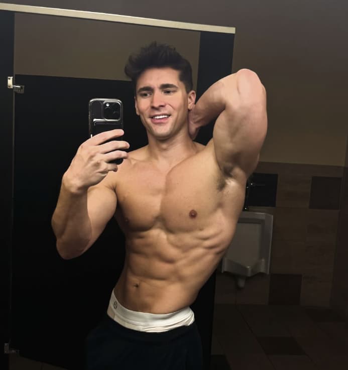 The 50+ Sexiest Male YouTubers Right Now, Ranked