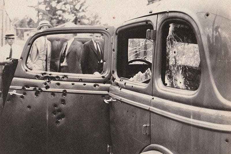 12 Facts About Bonnie And Clyde That Made Us Say 'Hold Up!'