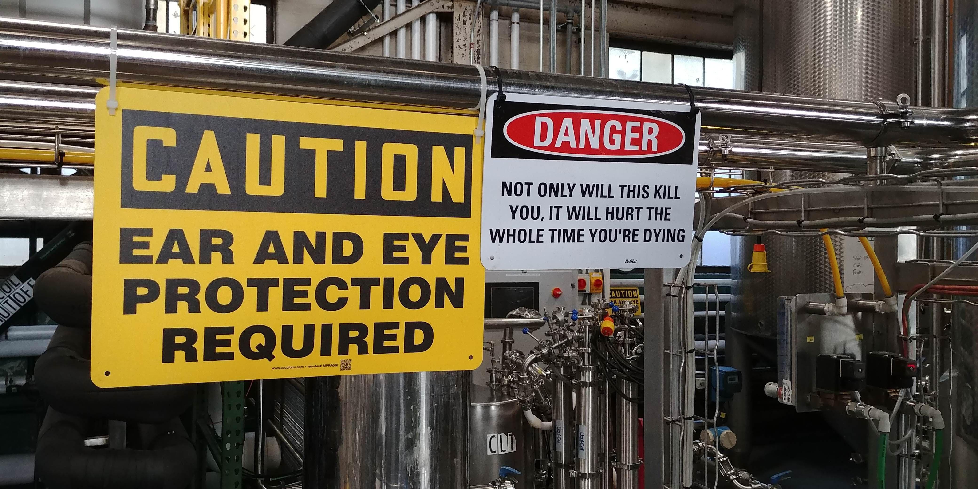 18 Wild Workplace Safety Signs That Probably Have A Story Behind Their ...