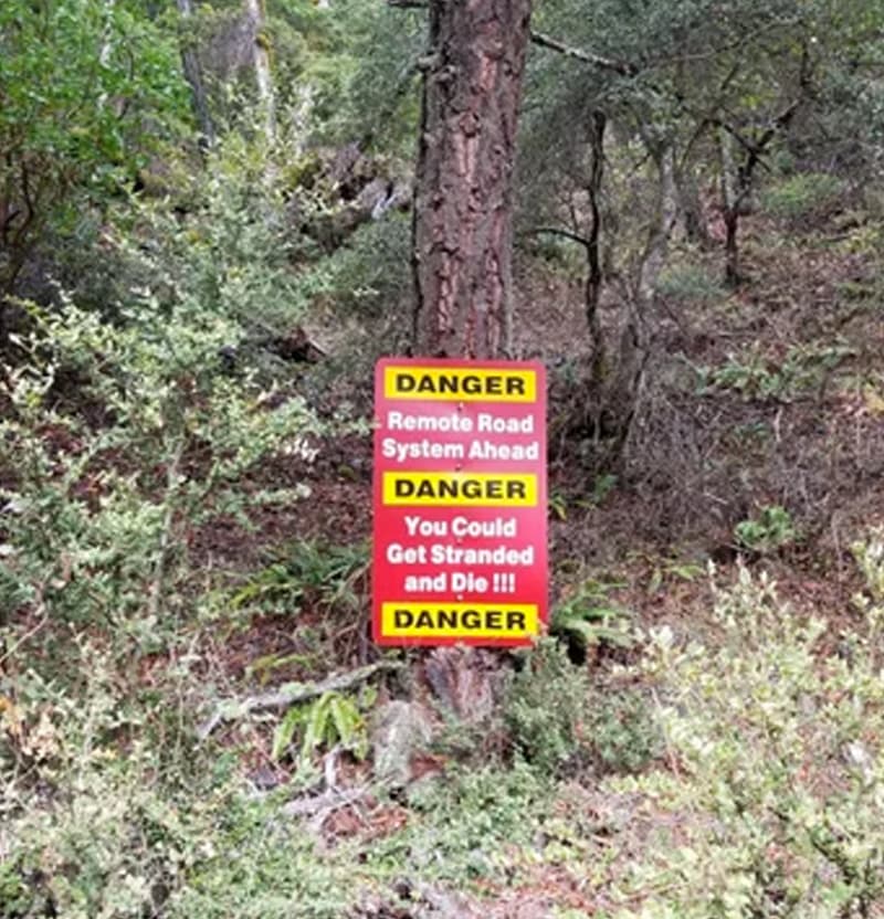 18 Terrifying Signs That Remind Us The World Can Be A Scary, Scary Place