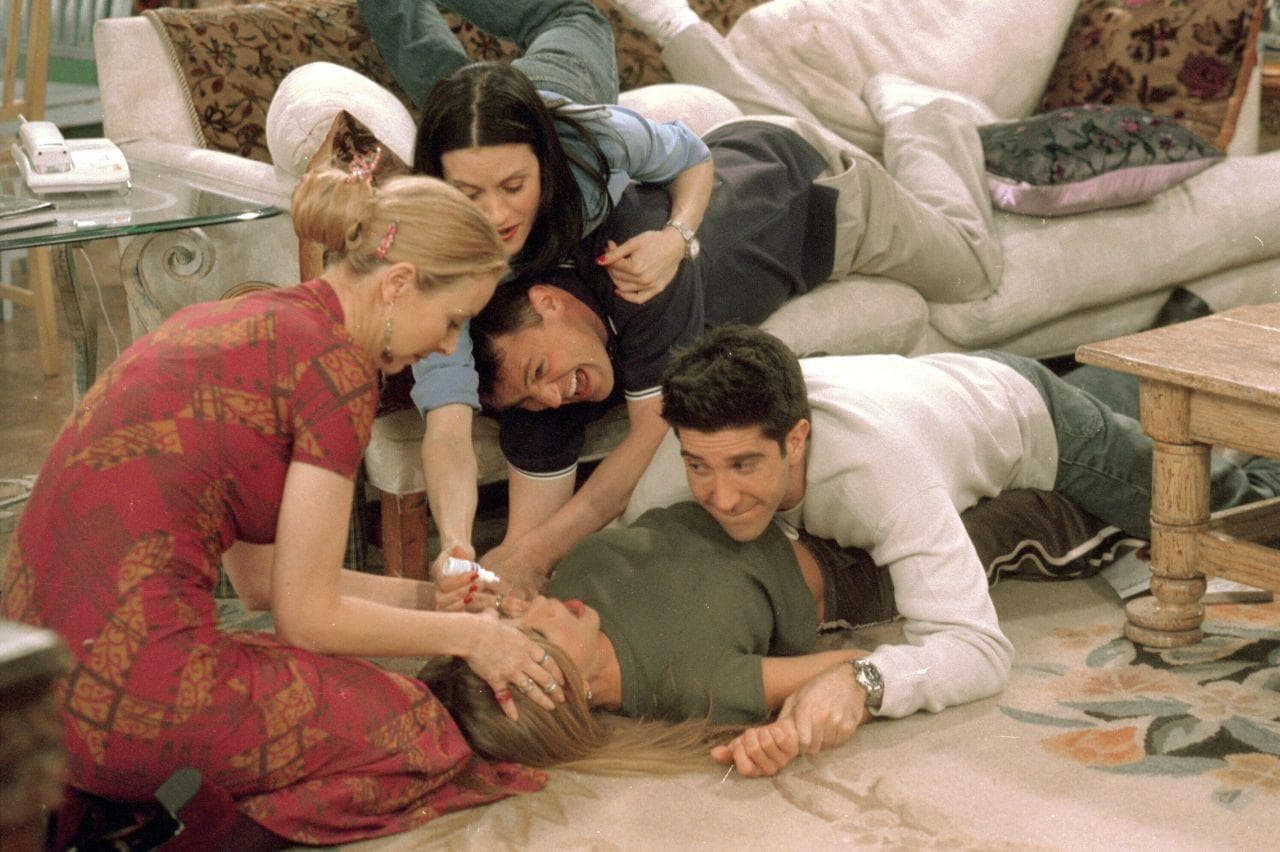 19 Plot Holes In 'Friends' That Will (Unfortunately) Always Be There ...